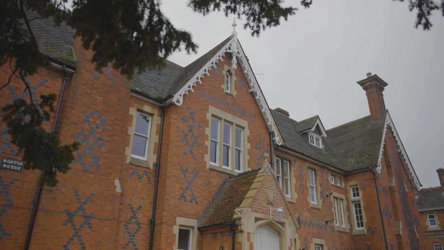 Wyndcliffe Primary School - FLR Group